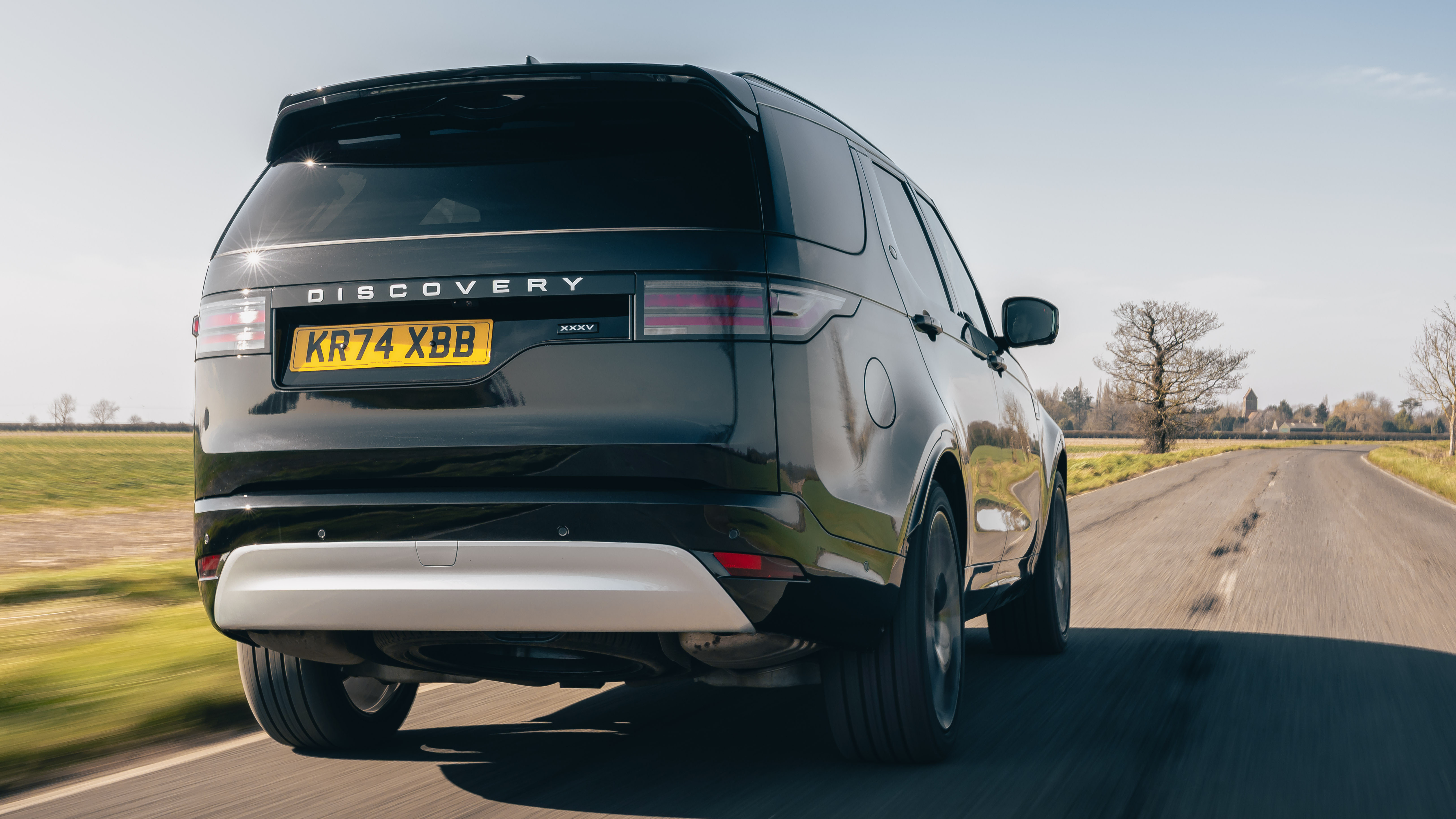 Land Rover Discovery Interior Layout & Technology | Top Gear